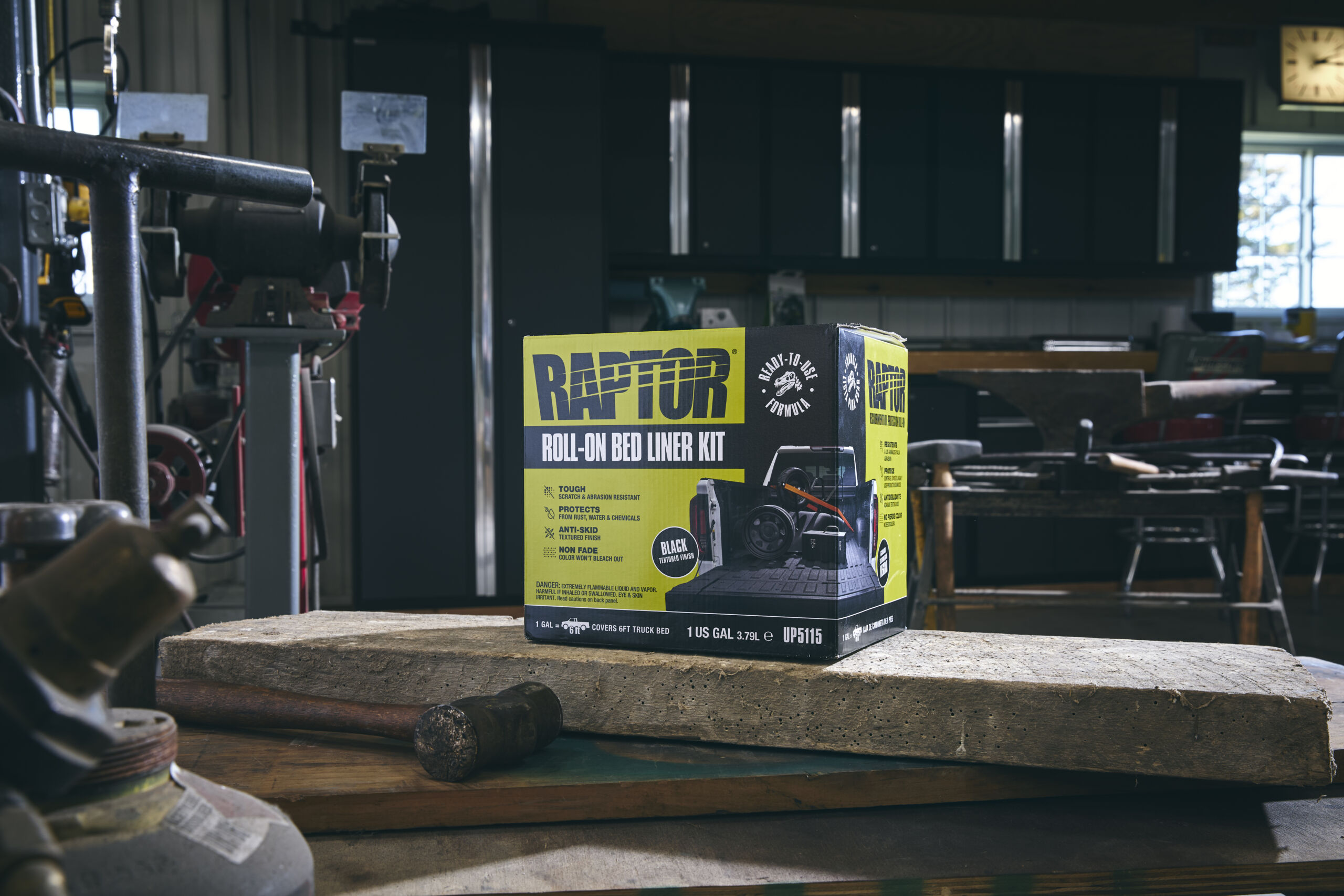 RAPTOR Roll-On Bed liner Kit - Raptortough