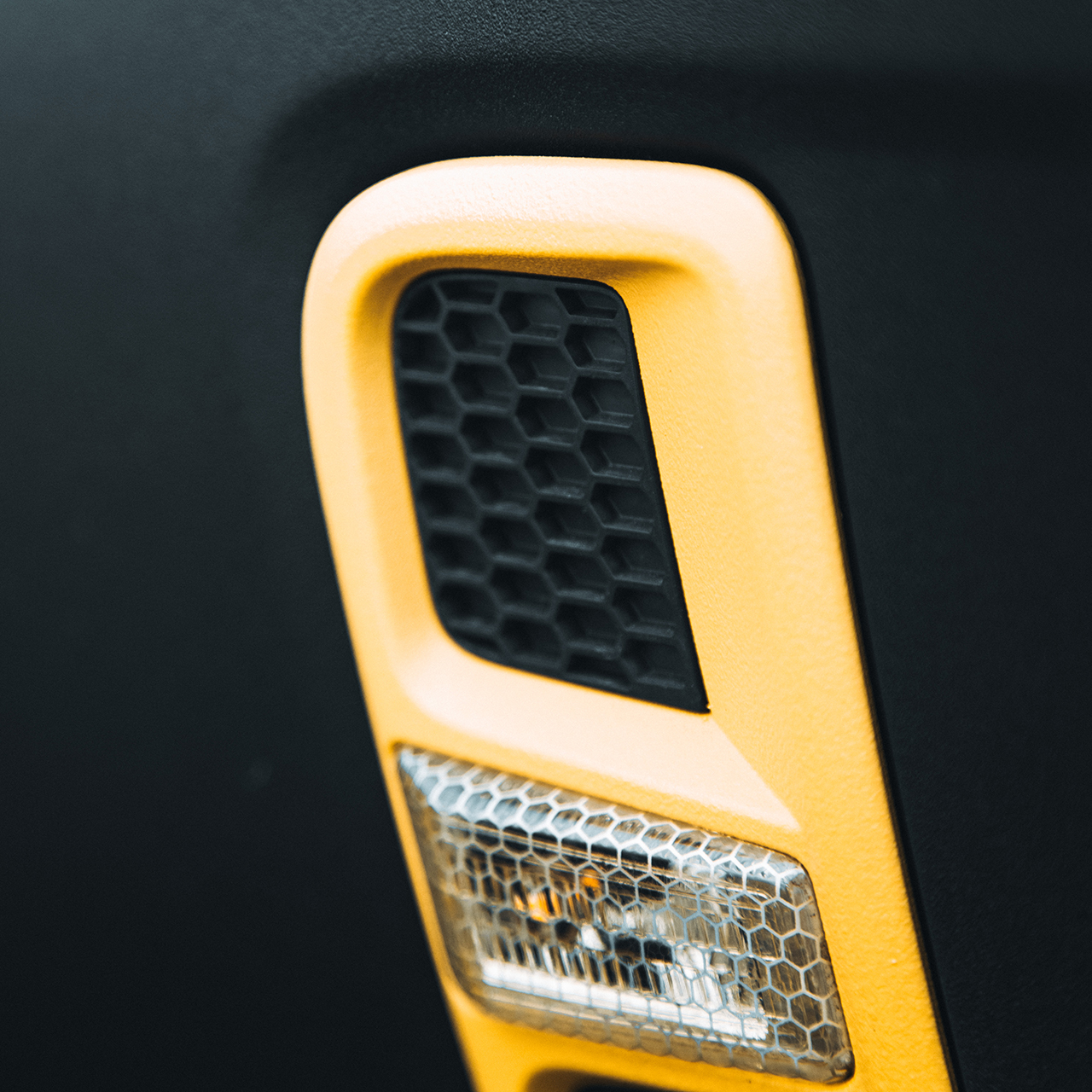 Fluffy's Commodore - Raptortough