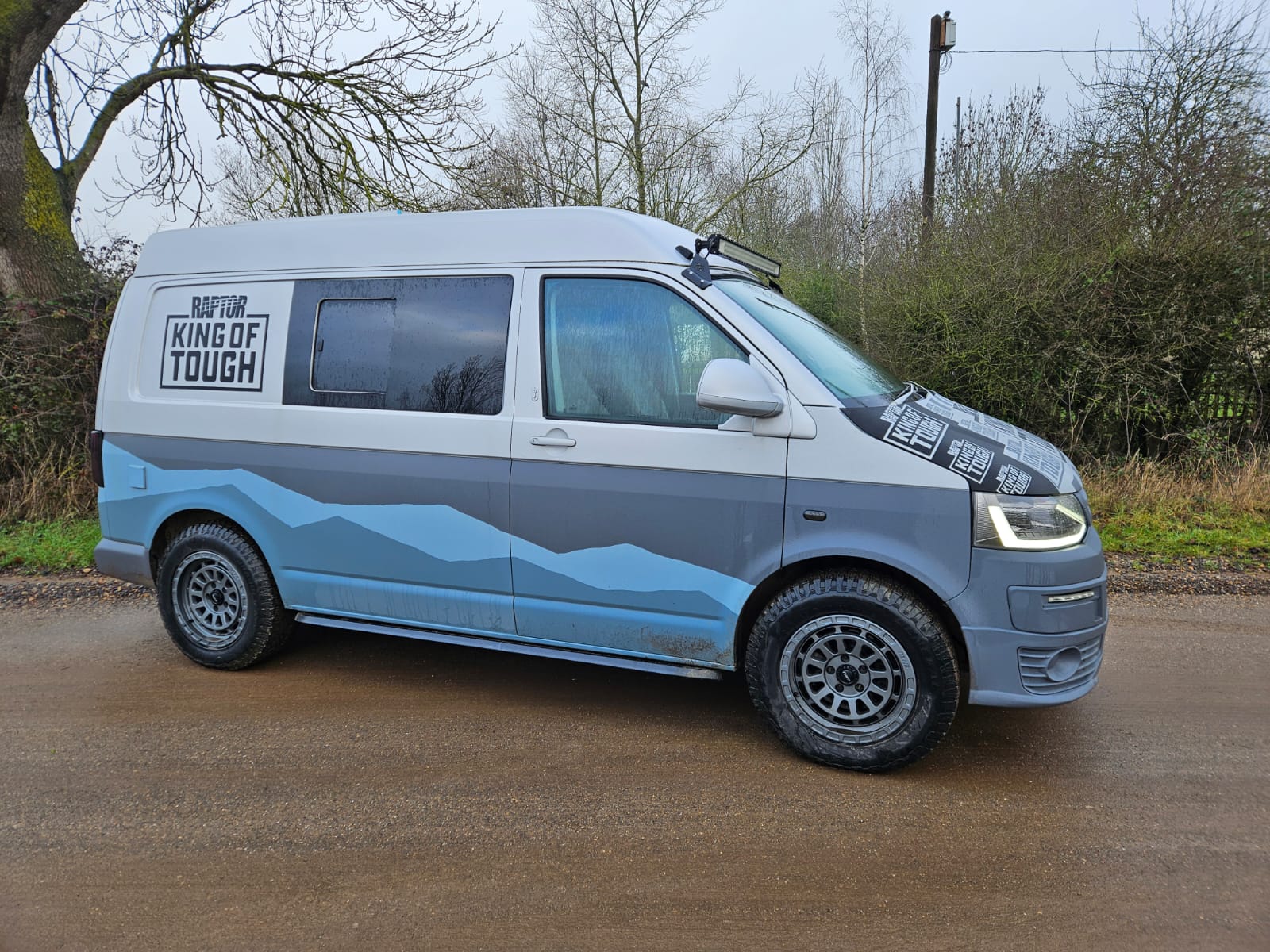 VIP VW Van - Raptortough